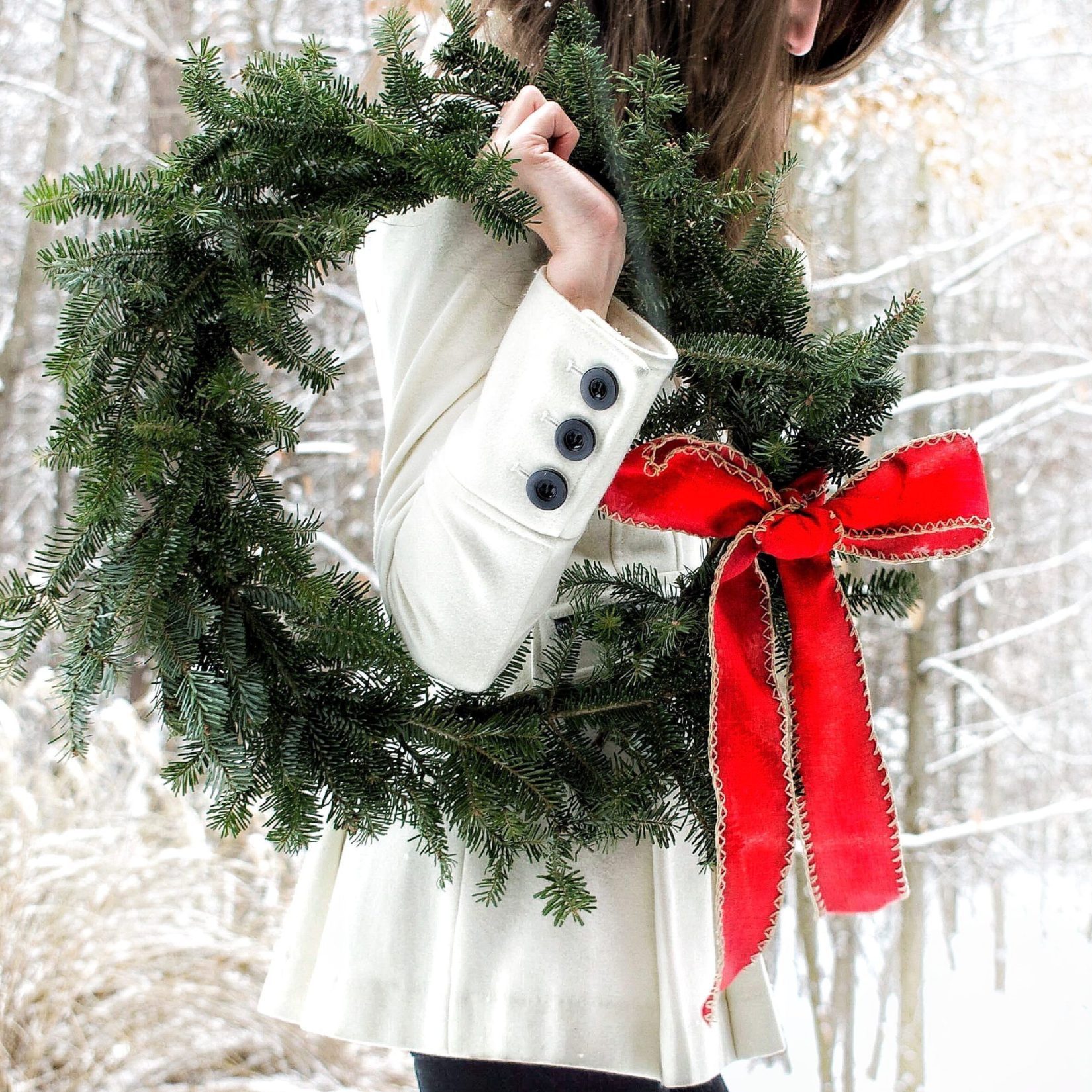 How to Make a Christmas Wreath - Easy Holiday DIY