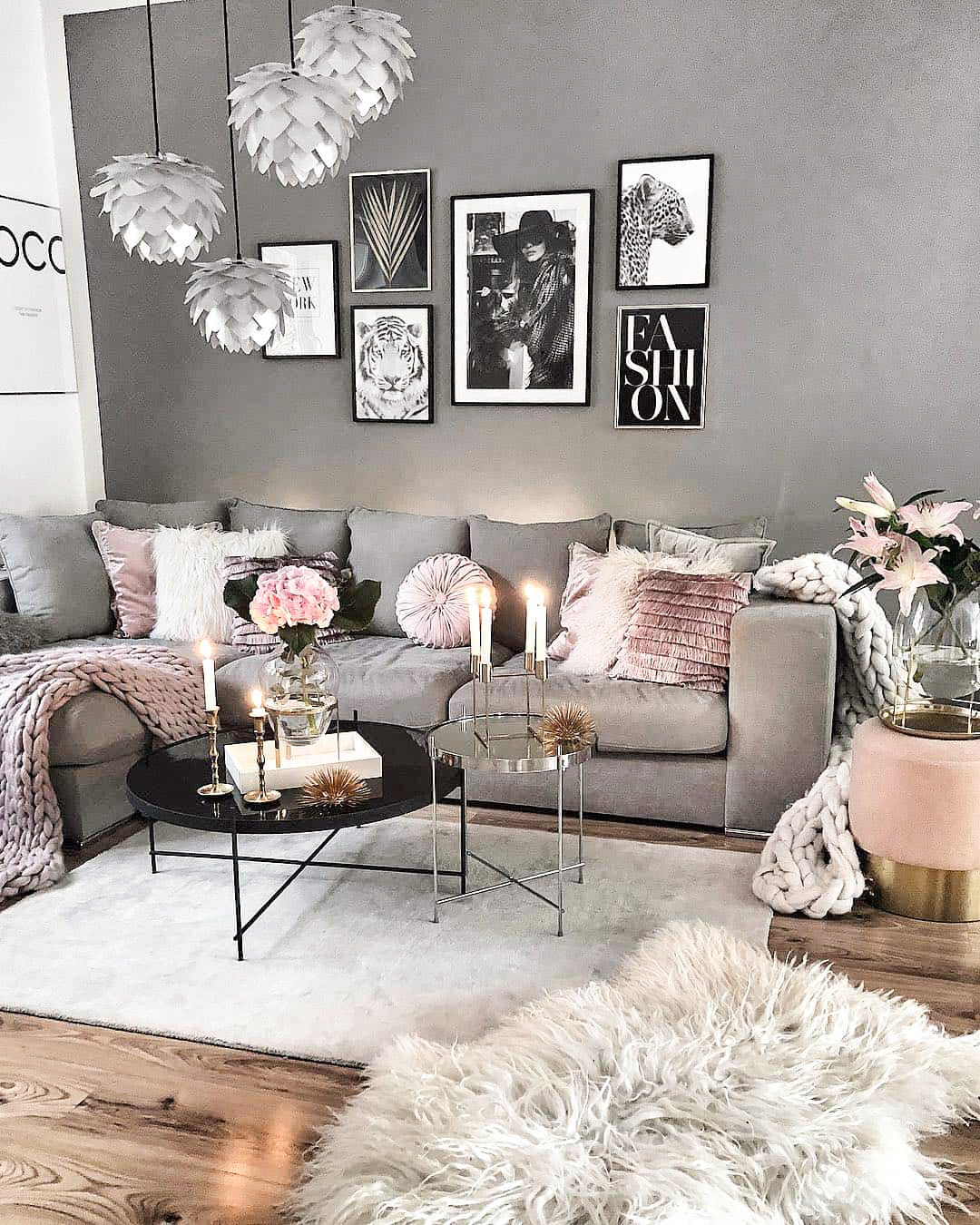 The Prettiest Living Room Coffee Tables - DIY Darlin'