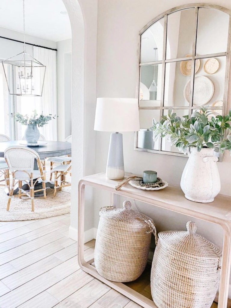 Coastal Farmhouse Beach House Decor - DIY Darlin'