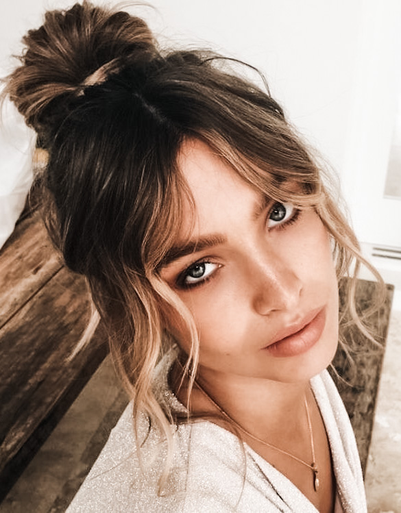20+ Ideas for Curtain Bangs: The Effortless Bangs