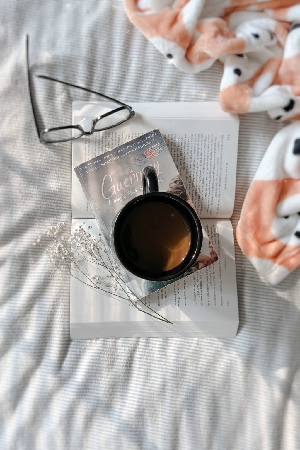Tech-Loving and Mindful: Finding Your Screen-Time Balance